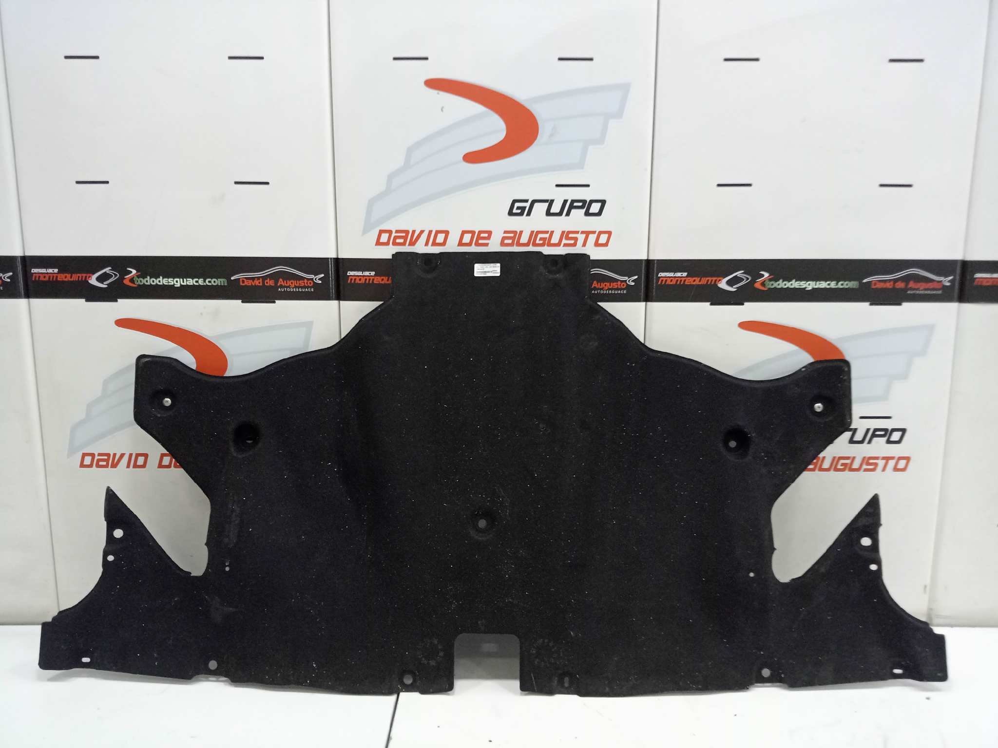 Cubrecarter-tesla-model-3-bev-long-range-awd